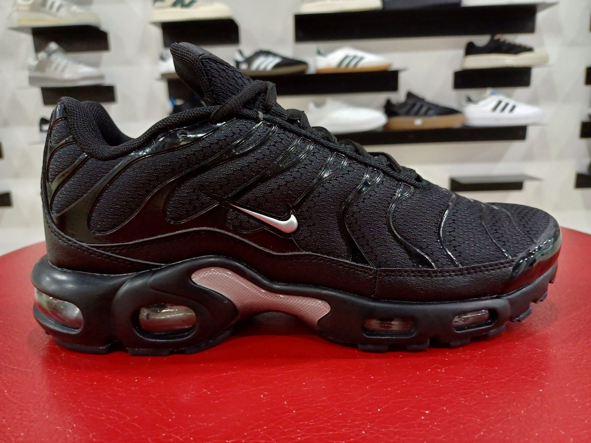 Кроссовки мужские Nike Air Max TN Plus: 1 990 грн. - Кросівки для міста ...