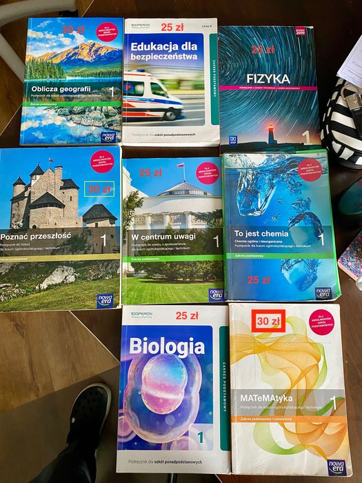 Podręczniki do 1 klasy , 1 LO w Gliwicach mat -fiz , stan bdb ...