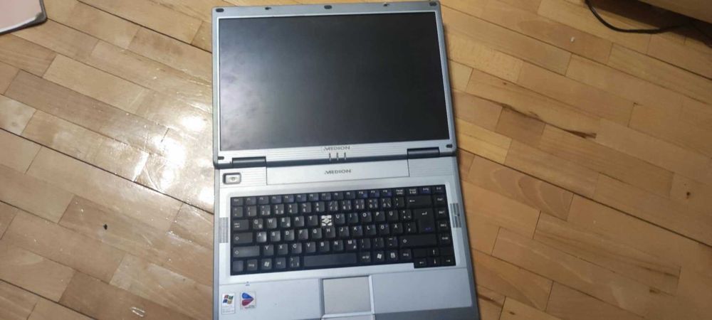 Stary laptop medion md95300 Radomsko • OLX.pl