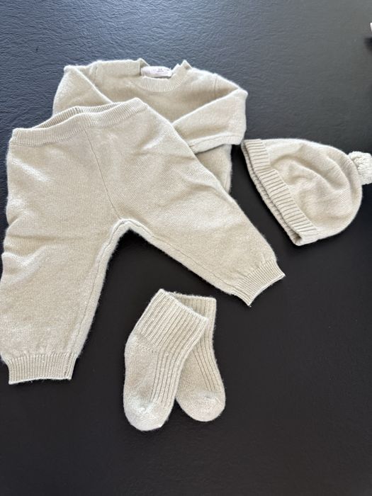 Кашеміровий дитячий комплект Zara: 2 750 грн. - Одяг для новонароджених Зарічани на Olx