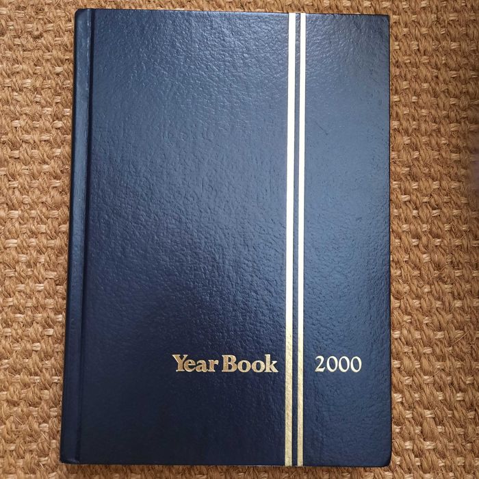 Livros "Year Book 2000" + "Science Horizons Year Book 2000" Vila do ...