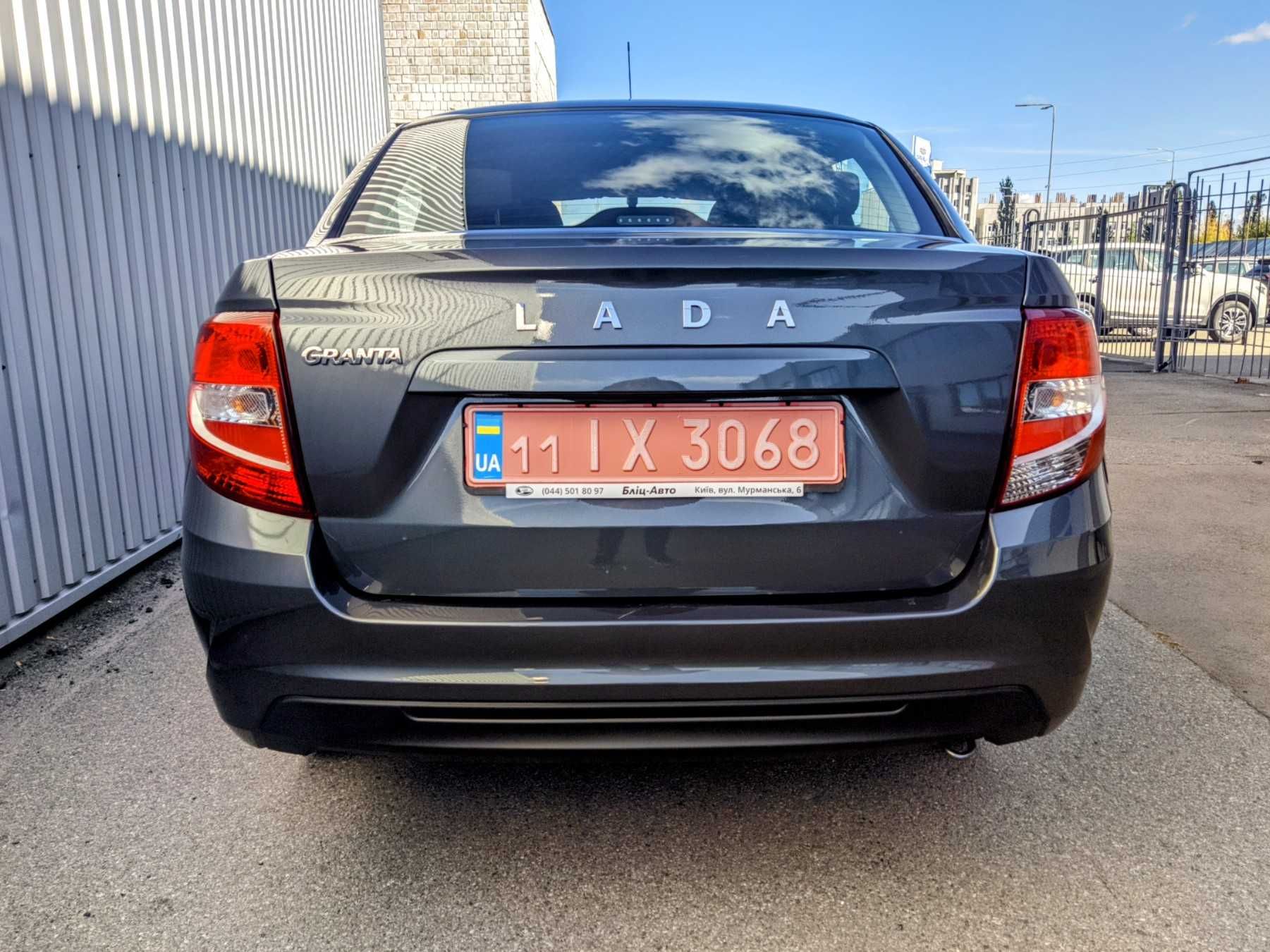 Lada Granta Лада Гранта Автомат Sedan 1.6 AT-4 98к.с. 2021 року: 304 ...