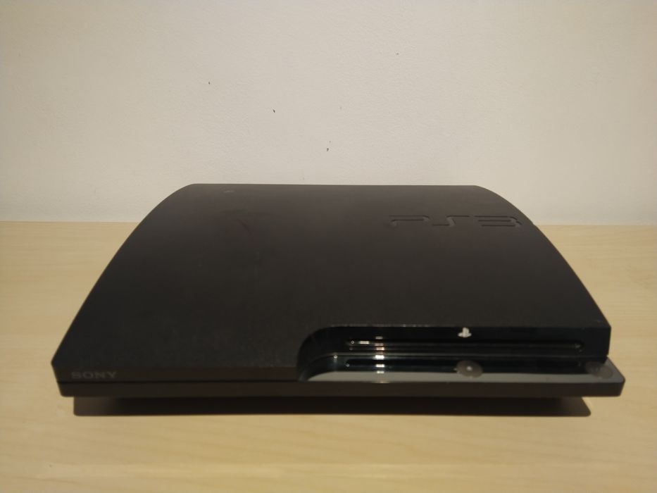 PlayStation 3 PS3 Slim - só consola Glória E Vera Cruz • OLX.pt