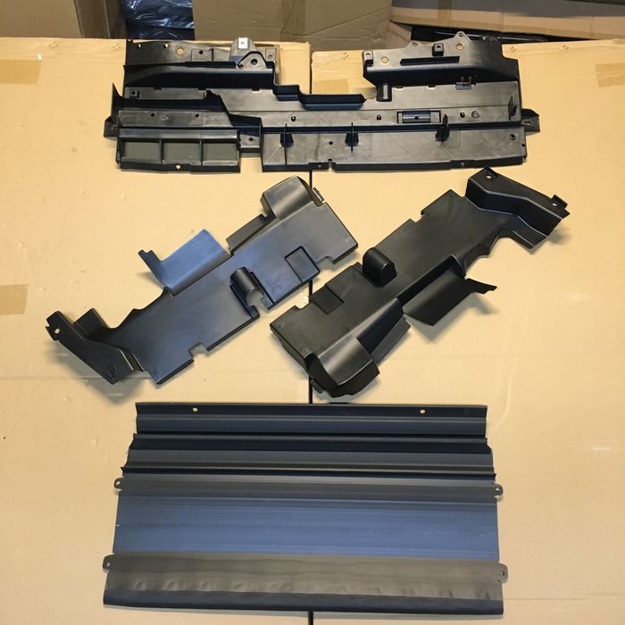 Jeep Cherokee KL Кронштейн Крепления Направляющая Бампера Окуляр: 270 ...