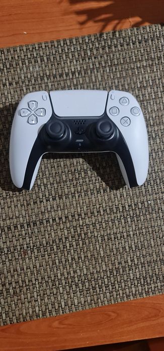 Comando Ps5 com carregador duplo São Domingos de Rana • OLX.pt