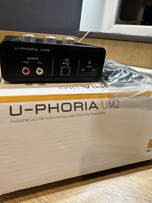 Звукова карта Behringer U-Phoria UM-2: 1 800 грн. - Студійне обладнання ...