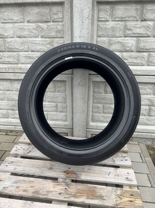 Opony Letnie Continental 235/45 R19 Ciechanów • OLX.pl