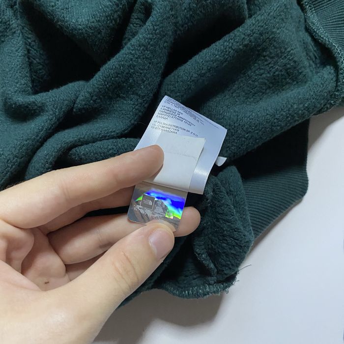 Світшот The North Face M Rag Red Box Crew: 850 грн. - Світшот Київ на Olx