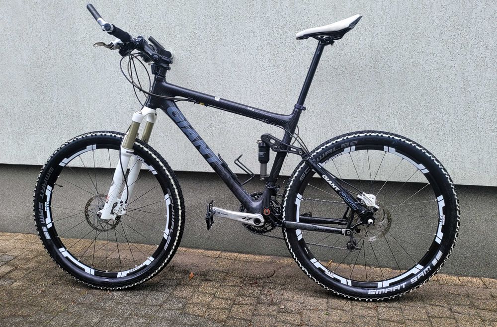 Rower górski MTB GIANT NRS Composite Series Carbon Full Pabianice • OLX.pl
