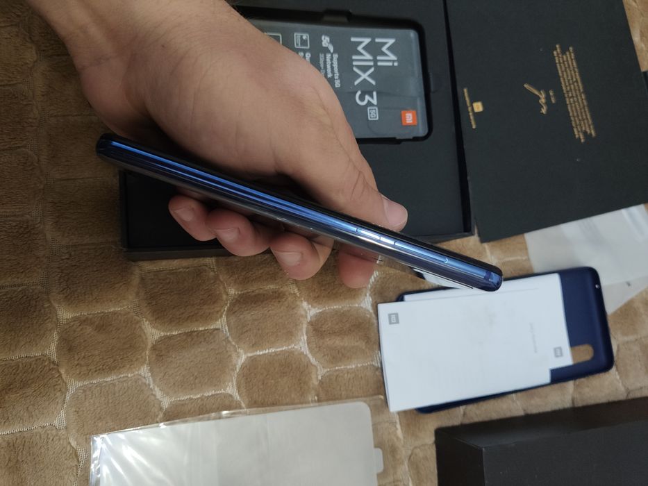 Xiaomi MI Mix 3 5G 6/128 (saphire blue): 6 000 грн. - Мобільні телефони / смартфони Кам'янець ...