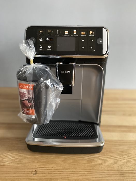 Новая Кофемашина, кавоварка, Philips LatteGo serias 5400: 19 899 грн ...