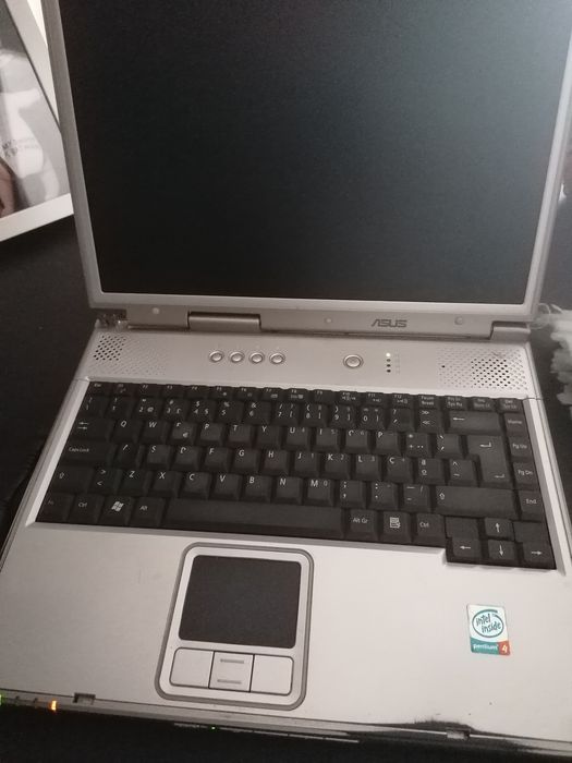 Portatil Asus antigo Alcantarilha E Pêra • OLX Portugal