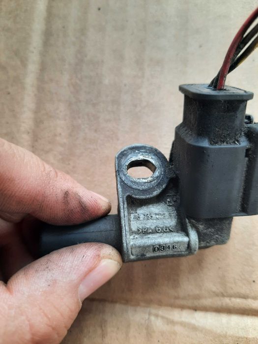 Czujnik położenia wału Citroen Berlingo Partner C4 C5 207 1.6 HDI ...