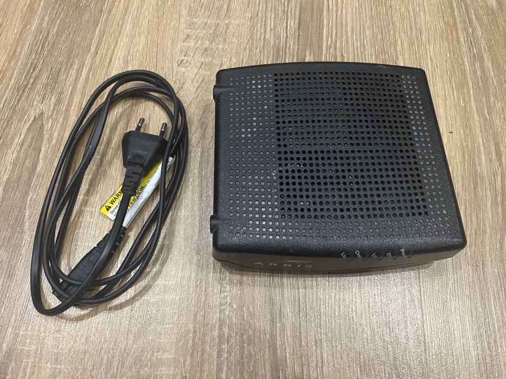 Модем Arris cm820: 200 грн. - Периферійні пристрої Здолбунів на Olx