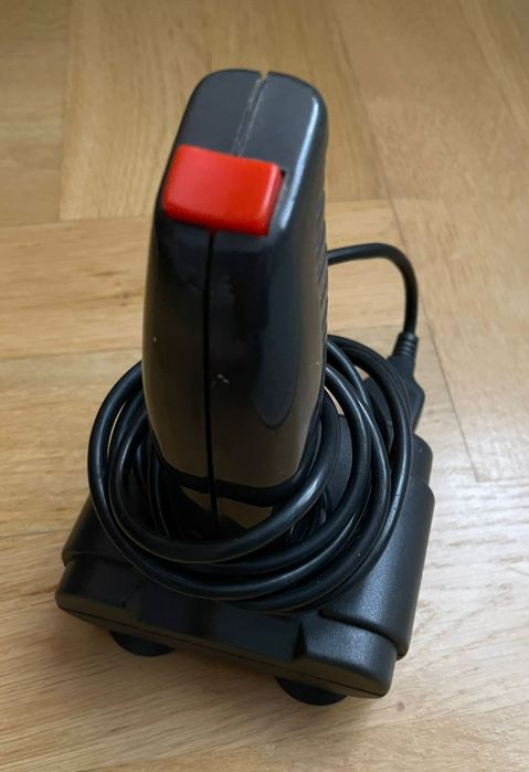 Ciekawy Joystick Atari Commodore Retro gaming controller Sprawny 8bit ...