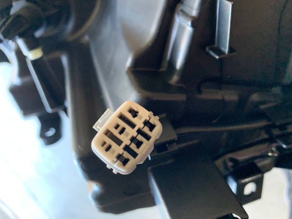 Фары Nissan Rogue 2021 2022 2023: 520 $ - Передние фары Вишневое на Olx