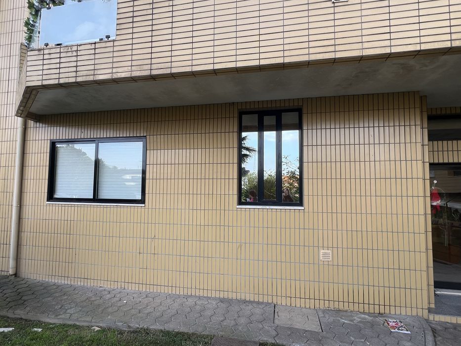 Arrendo T2+1 Feiteira com garagem e condominio incluido Grijó E Sermonde • OLX.pt