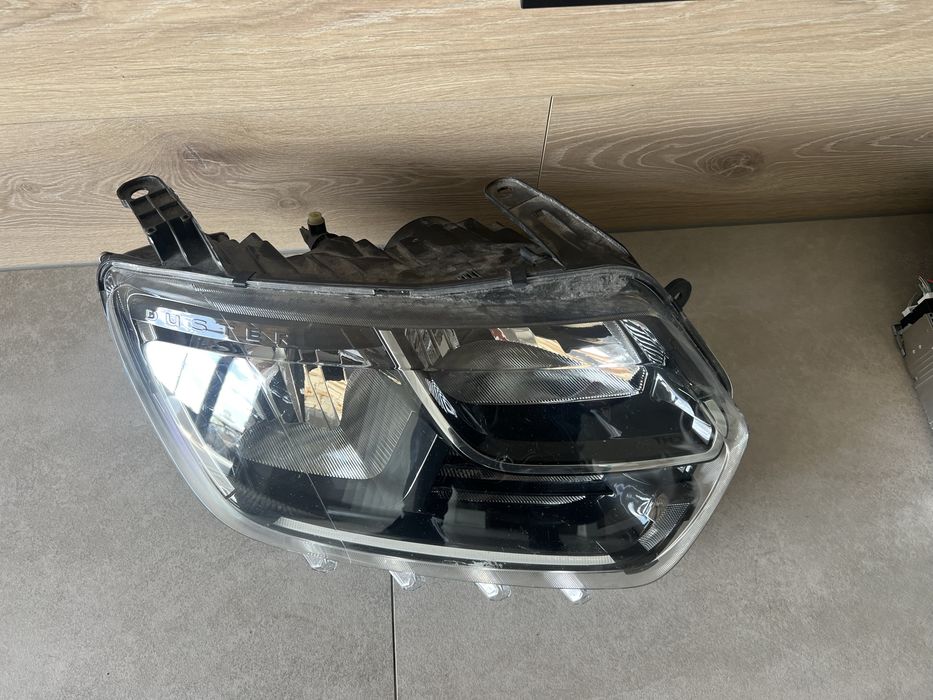 Фара права Dacia Duster LED 2018- 260101133R: 6 000 грн. - Передні фари ...