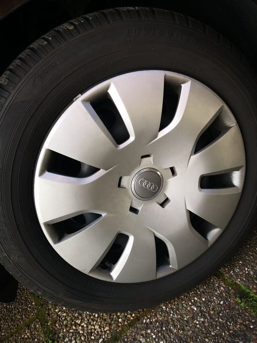 4 jantes de tampão da audi 205/60 R16 com pneus semi novos dunlop ...