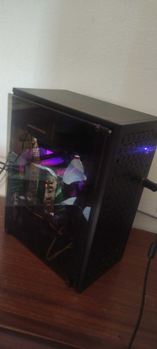 Computador completo incluindo tela e perifericos Rio de Mouro • OLX Portugal