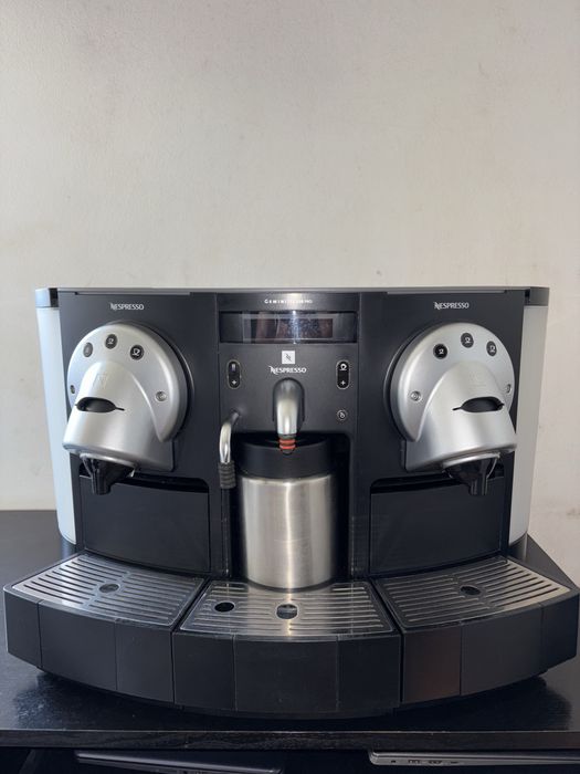 Nespresso Gemini Cs 220 Pro Olhão • OLX.pt