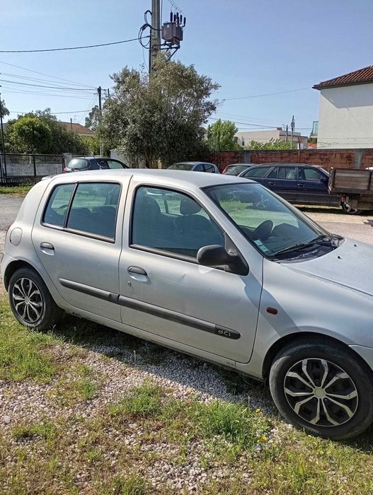 Renault Clio 1.5 dCi 65cv (2003) – Económico | Fácil de conduzir Torres ...
