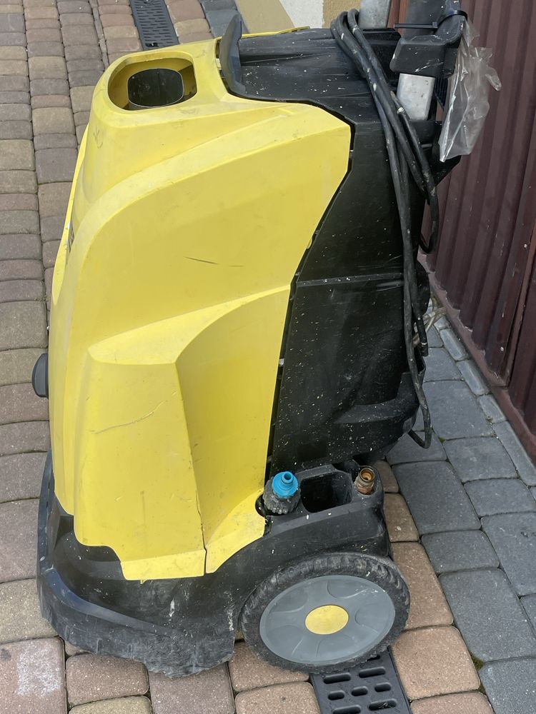 Myjka Cisnieniowa Karcher Hds Profesional spalinowa z Gorąca woda ... Myjka Cisnieniowa Karcher Hds Profesional spalinowa z Gorąca woda ...