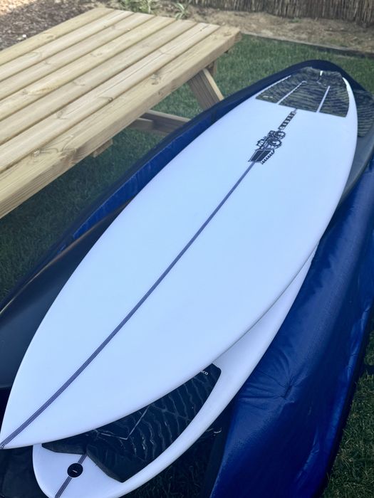 JS SURFBOARD Monsta 10 PE Carbo Fusion 5'10 Colares • OLX.pt