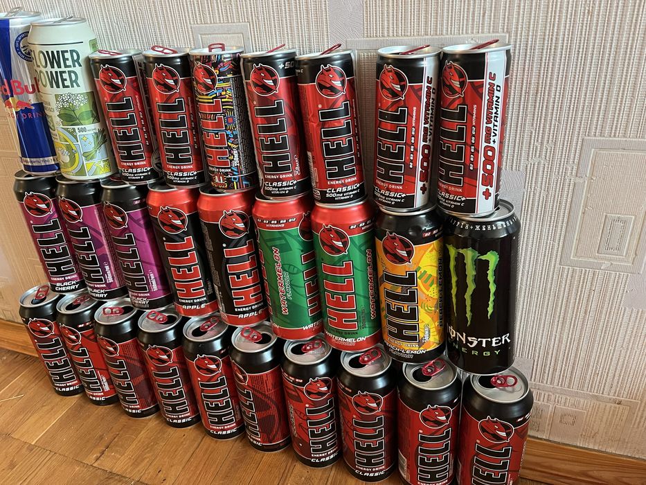 Коллекция жестяные банки пустые от энергетика hell monster red bull ...