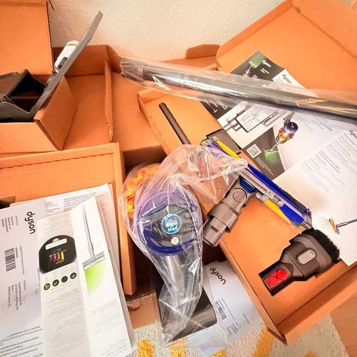 Odkurzacz Dyson V15 Detect Absolute, nowy, z gwarancją. Piotrków ...