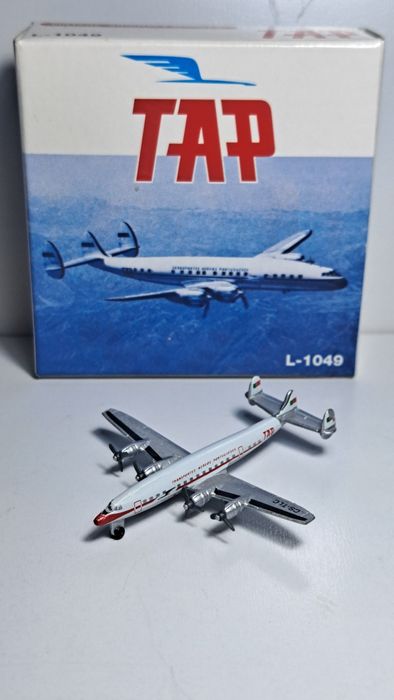 Lockheed L-1049 Super Constellation TAP air Portugal 1:600 Benfica ...
