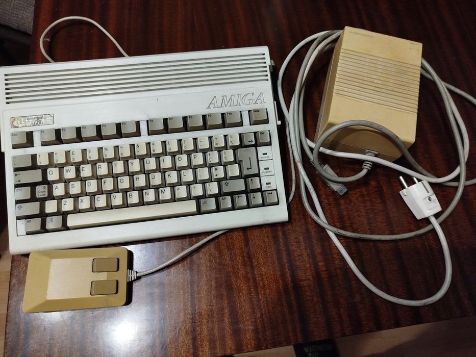 Commodore Amiga 600 Kiszkowo • OLX.pl