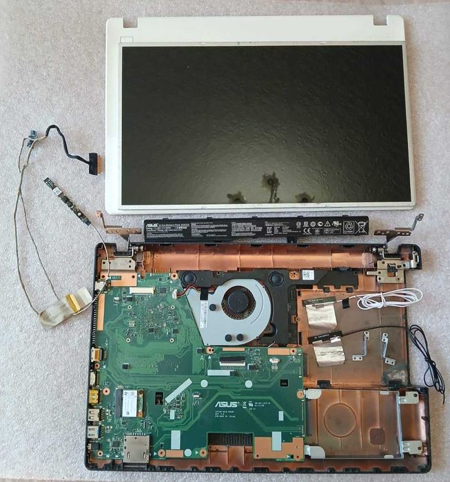 Ноутбук Asus F551M по запчастинам: 100 грн. - Ноутбуки Рівне на Olx