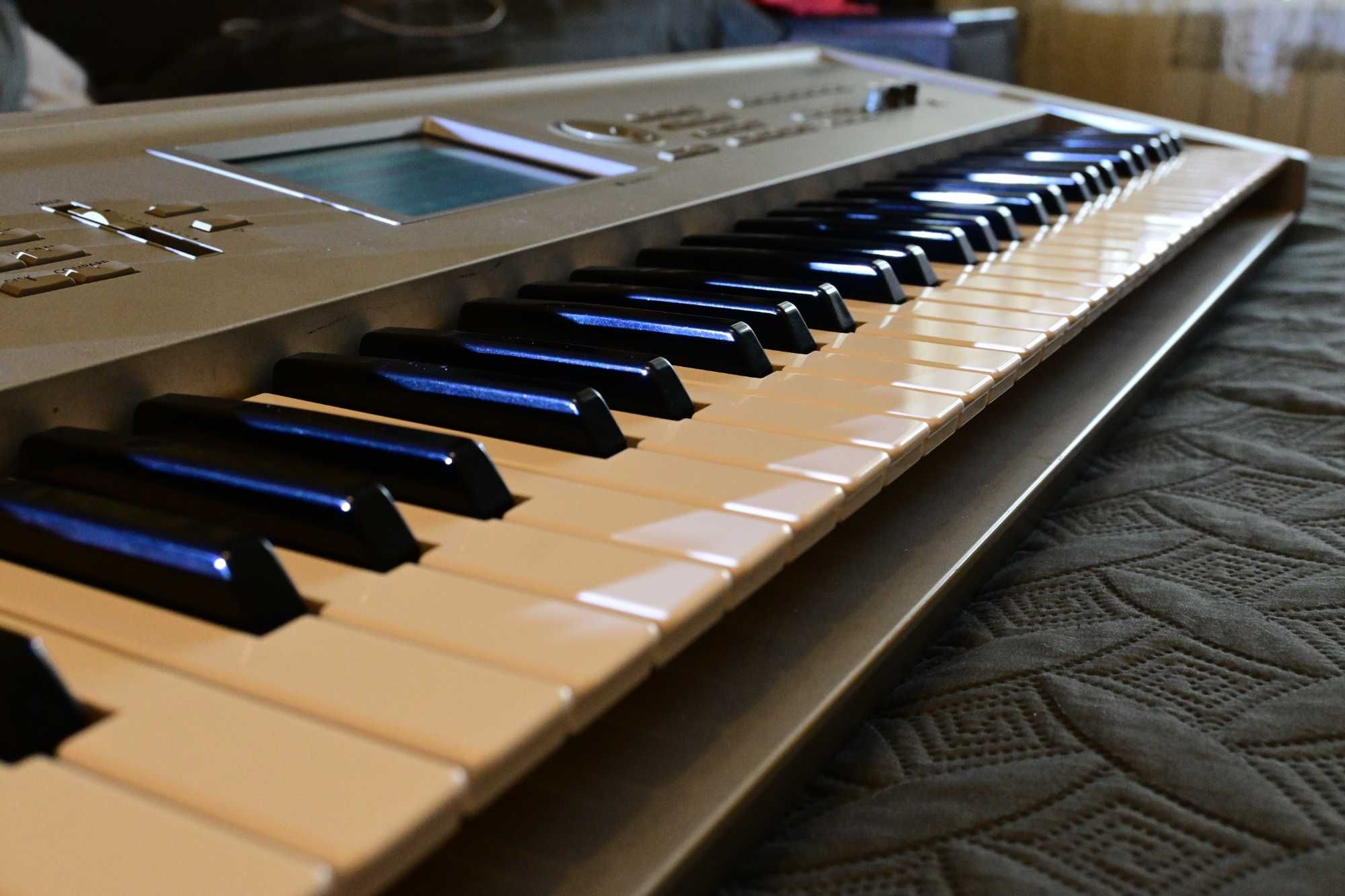 Синтезатор Korg Triton Workstation: 13 500 грн. - Синтезаторы Одесса на Olx