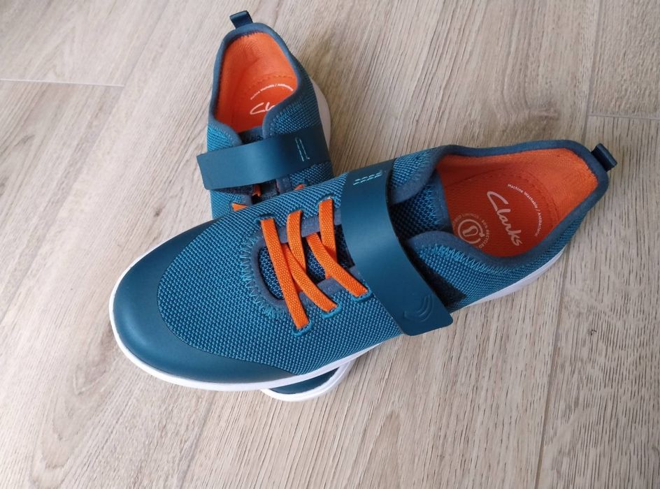 Кросівки clarks scape trace k: 895 грн. - Дитяче взуття Дрогобич на Olx