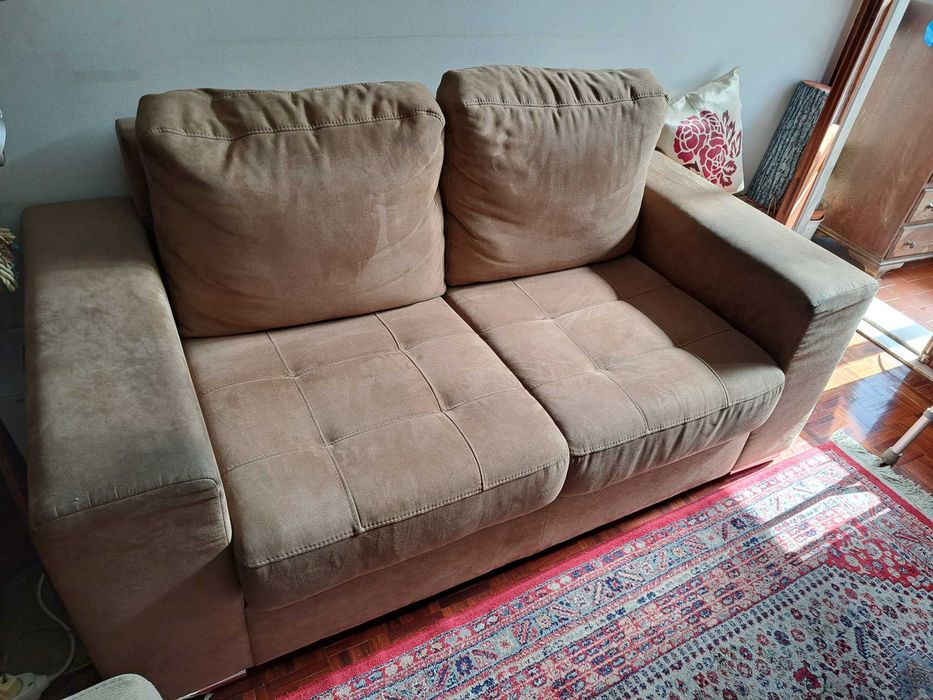 Sofá de 2 lugares Queluz E Belas • OLX Portugal