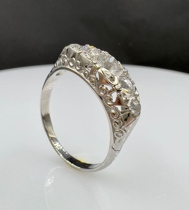 Каблучка золота 750 з діамантами: 100 000 грн. - Каблучки Харків на Olx