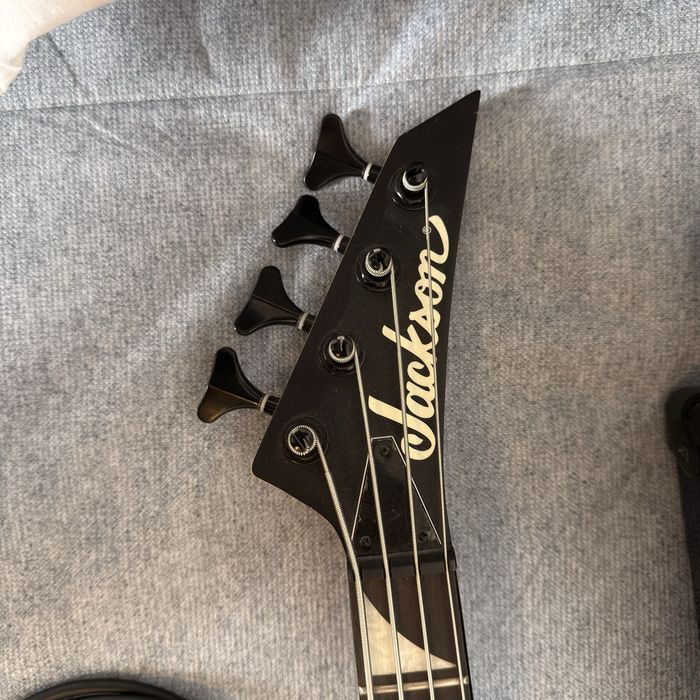 Baixo Jackson JS1X mini + amp Laney Almada, Cova Da Piedade, Pragal E ...