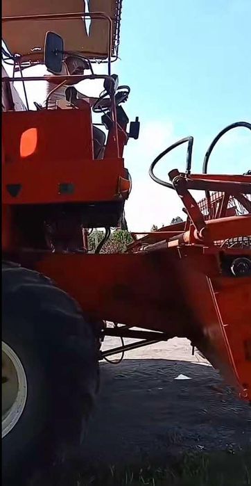 Kombajn zbożowy BIZON 1990 Olchowiec • OLX.pl