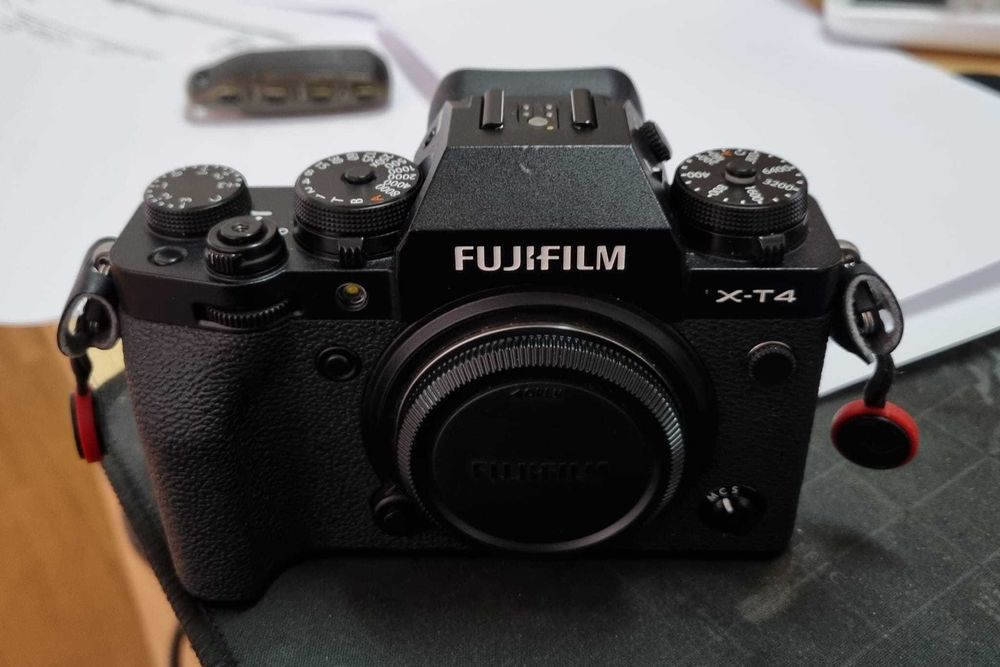 Fujifilm X-T4 Fuji XT4 + Grip (Punho), preta Carnide • OLX Portugal
