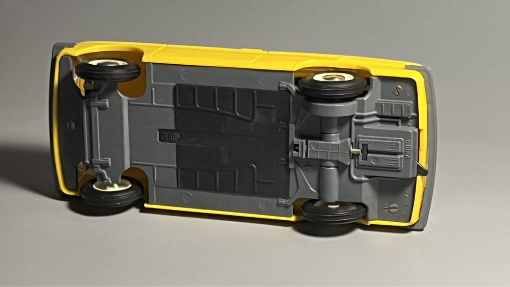 ЗАЗ 968 Запорожец игрушка СССР электромеханическая машинка модель ЛЮКС ...