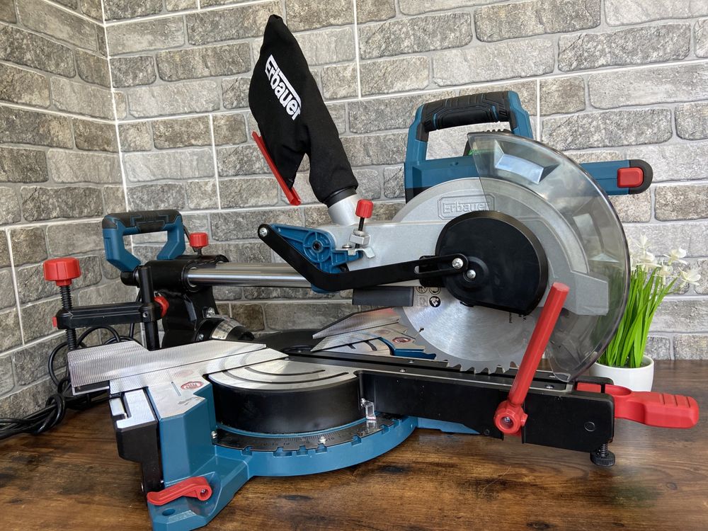 Erbauer emis216s 216mm store