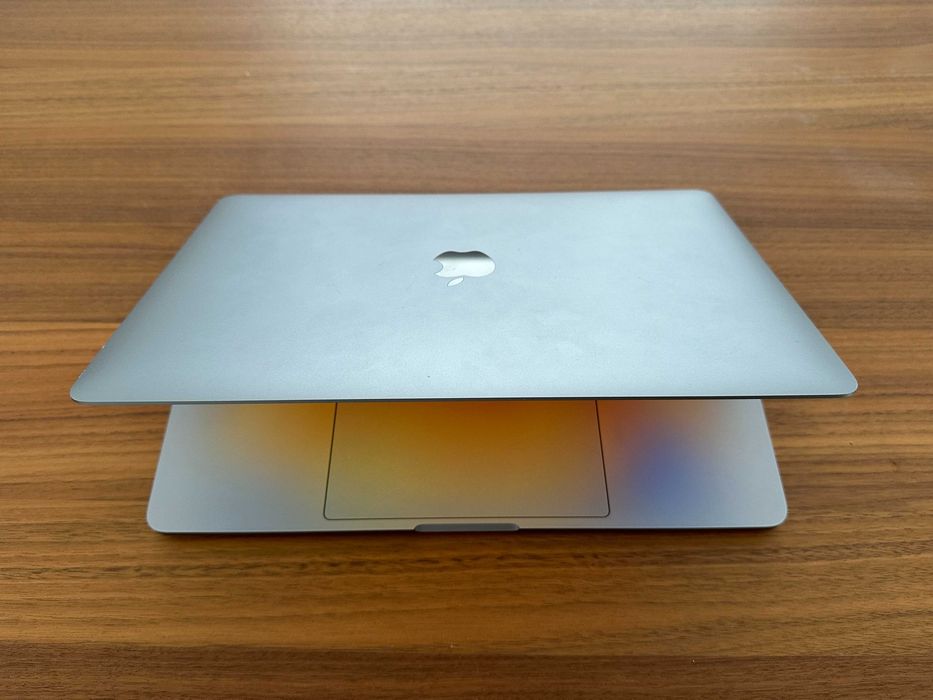Mackbook Pro 13,3' | i5 | 2,3 GHz | 8GB RAM | 256 SSD Rio de Mouro • OLX.pt