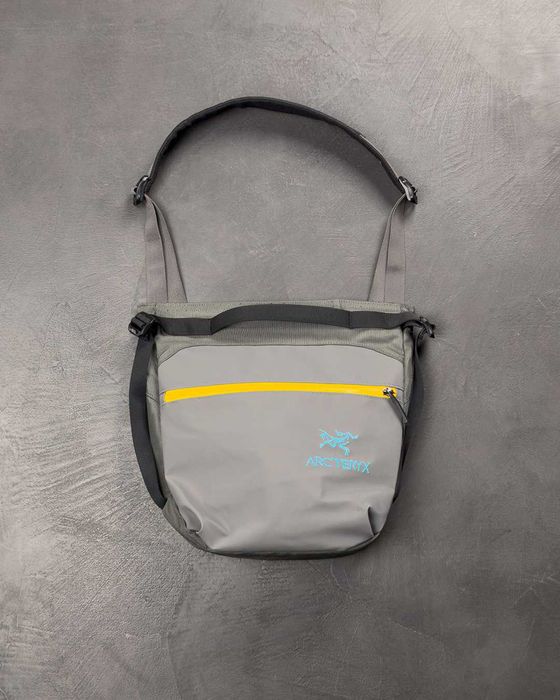 Сумка Arc’teryx x BEAMS Arro 8 ReBIRD Shoulder Bag Yellow: 4 190 грн ...