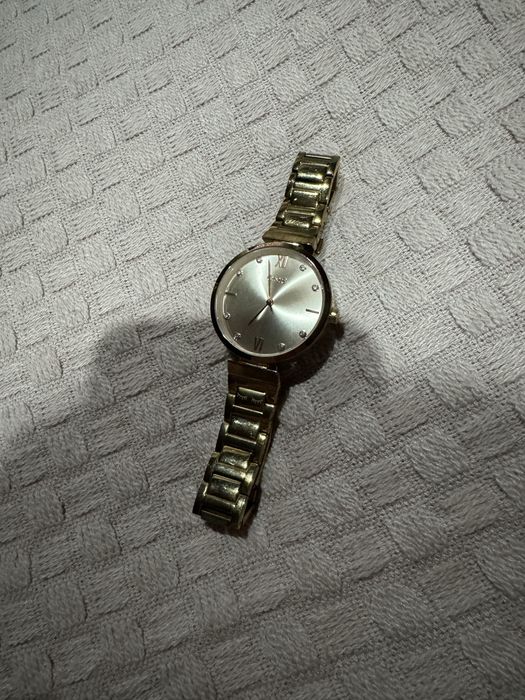 Relógio da one rosa gole edição da Helena Coelho Setúbal (São Julião ...