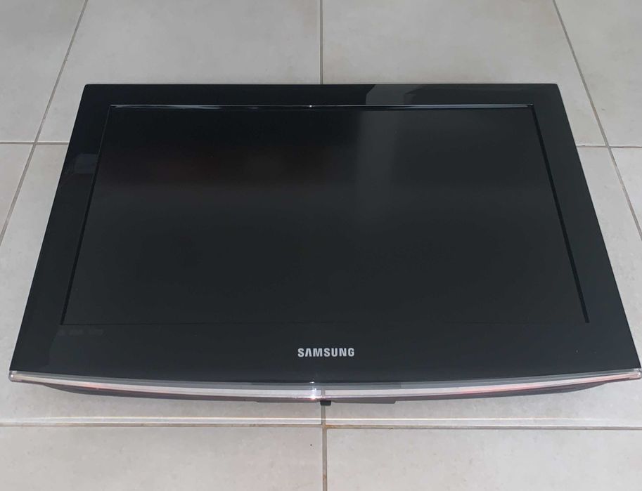 Samsung LCD - Modelo LE26B450 - 26' Polegadas Lomar E Arcos • OLX Portugal
