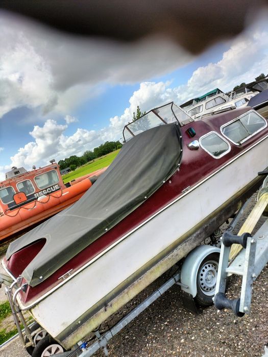 Micro Plus 500 łódź kabinowa Police Anny Jagiellonki • OLX.pl