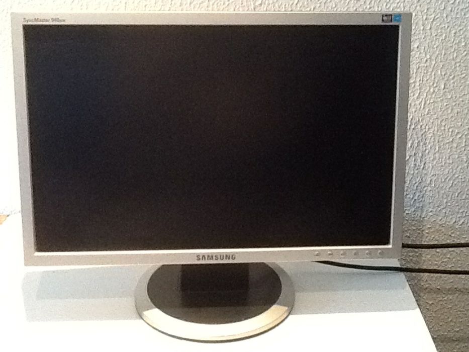 Ecrã Samsung SyncMaster 940NW Santiago (Sesimbra) • OLX Portugal
