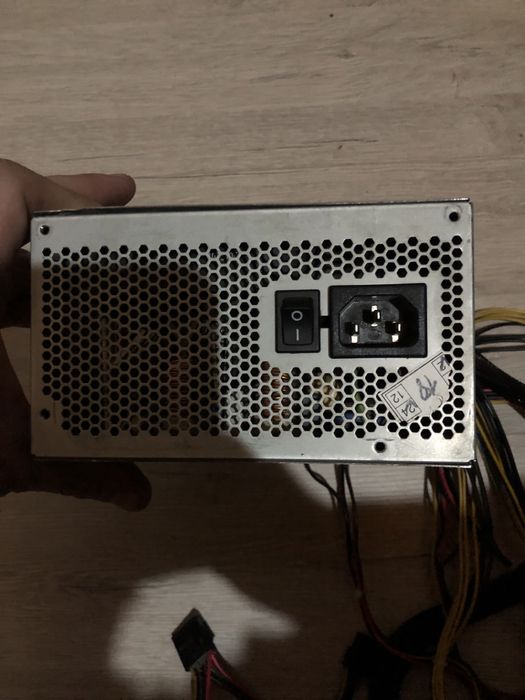 Продам блок живленя CHIEFTEC GPS-550A: 550 грн. - Комплектующие и аксессуары Тынное на Olx