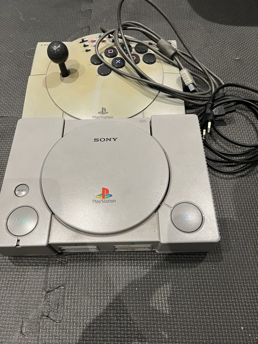 PS1 + joystick Asciiware Nowy Targ • OLX.pl